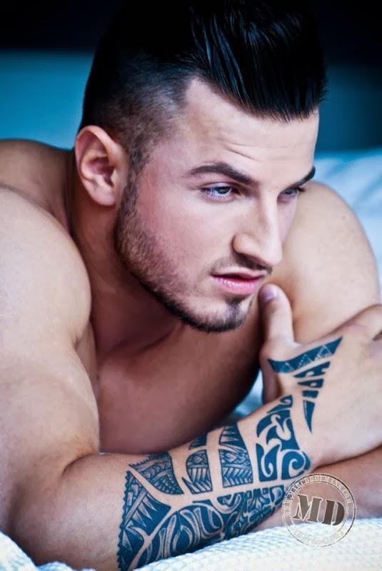 Los Ojos del Espectador: Erko Jun sexy modelo bosnio
