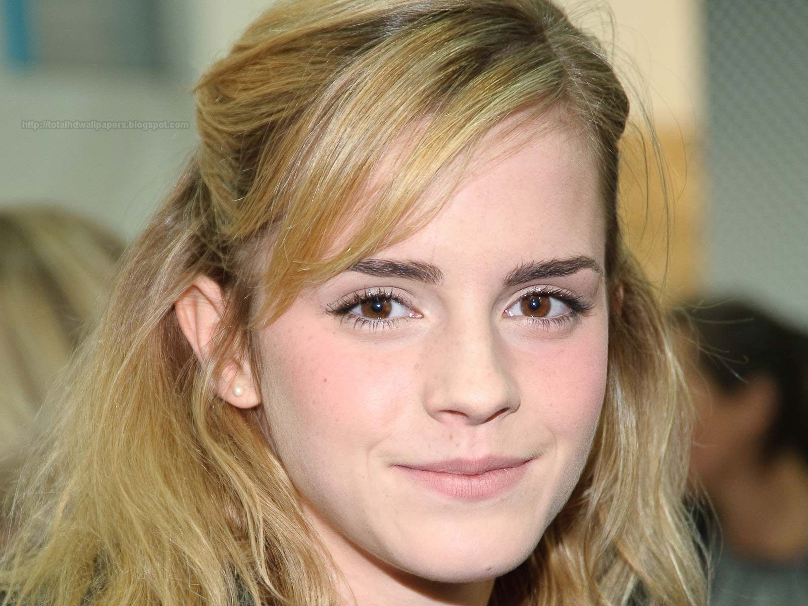 Actresses HD Wallpapers: Emma Watson HD Wallpapers