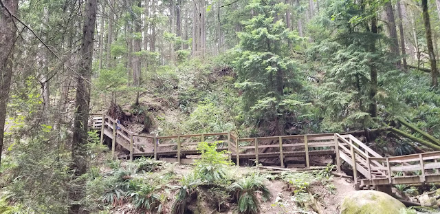 Deep Cove Quarry Rock Trail - BC, Canada - chichicho~