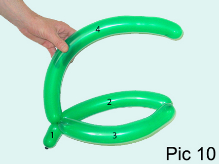 CLASSICAL: Balloon hat