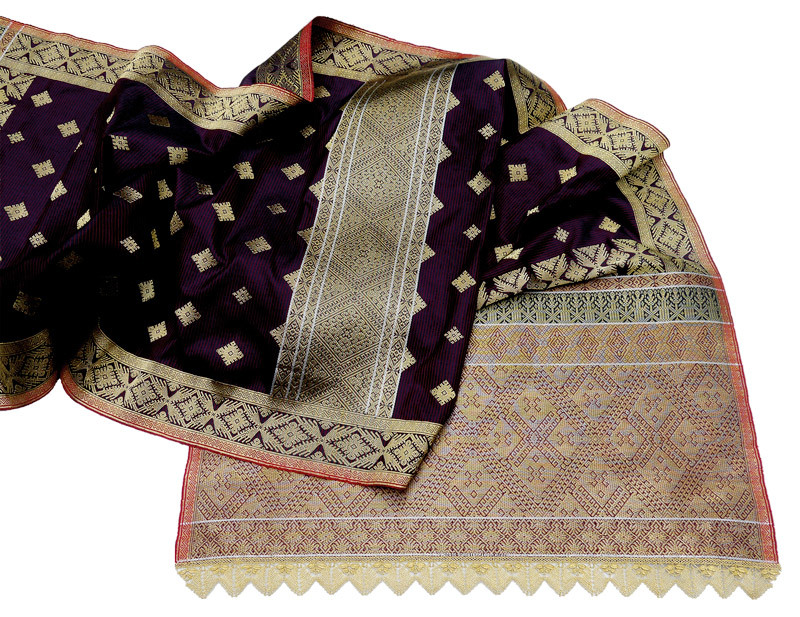 Threads and borders - Indonesia & Timor Leste: Reviving Minangkabau Songket