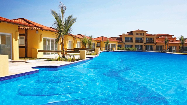 Esmalte Chic: Blue Tree Beach - Búzios, RJ