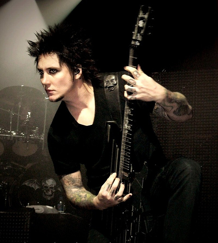 Biografi Synyster Gates (A7x) | GUITAR-ID