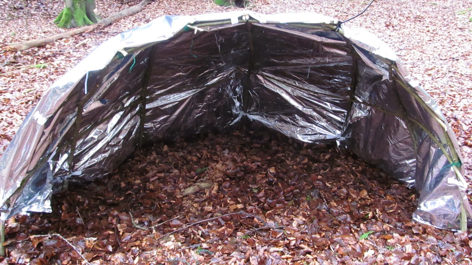 BUZZARD BUSHCRAFT: Bender Tent Survival Shelter