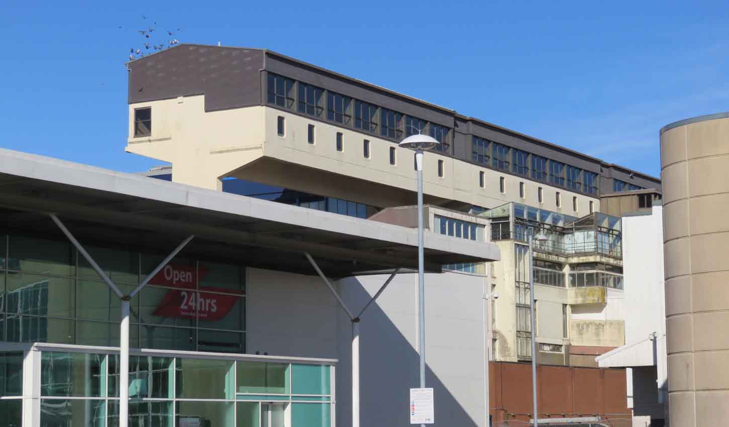 Alex and Bob`s Blue Sky Scotland: Cumbernauld Trip. The UK's First ...