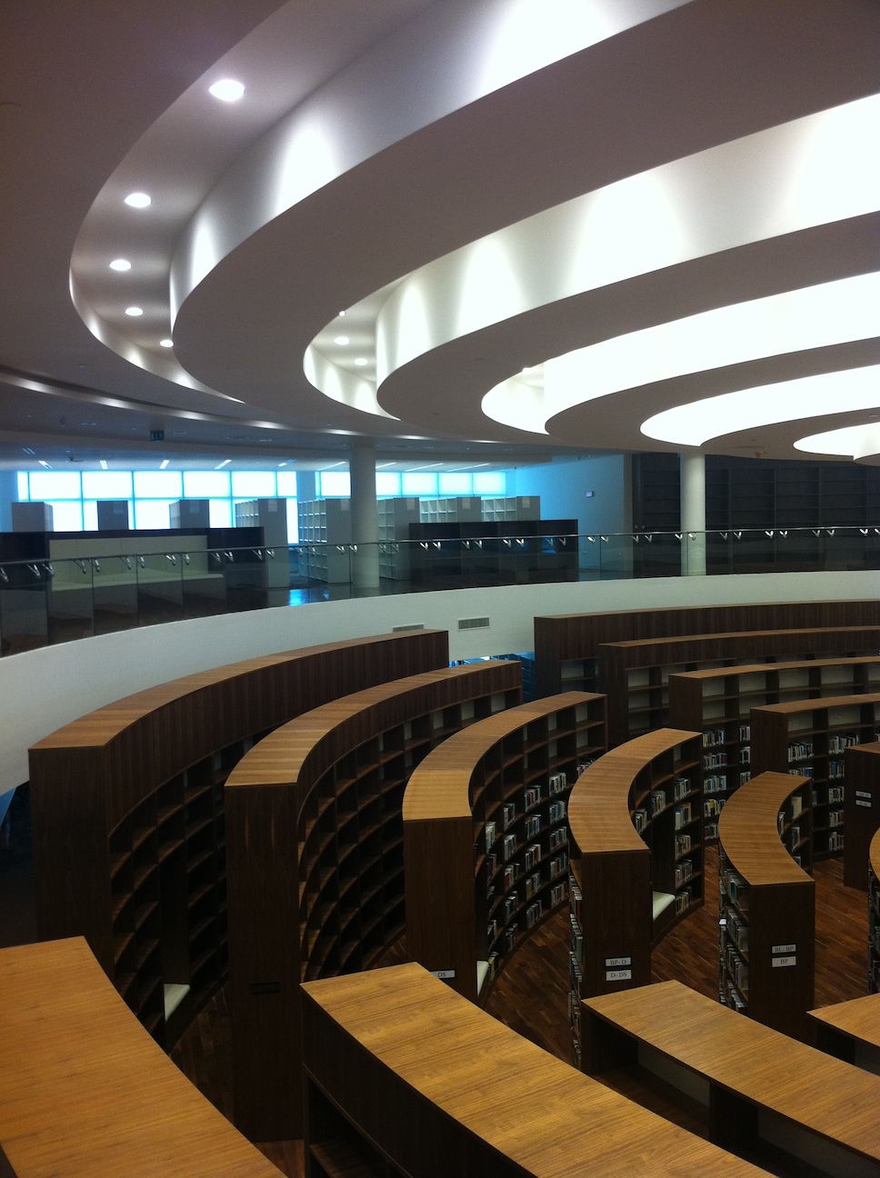 @DrBntKhalifa Blog: Zayed University Books Parliament