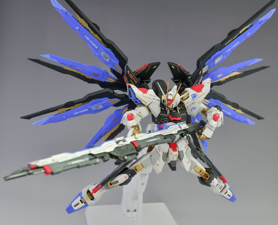 GUNDAM GUY: MB Strike Freedom Gundam - Painted Build