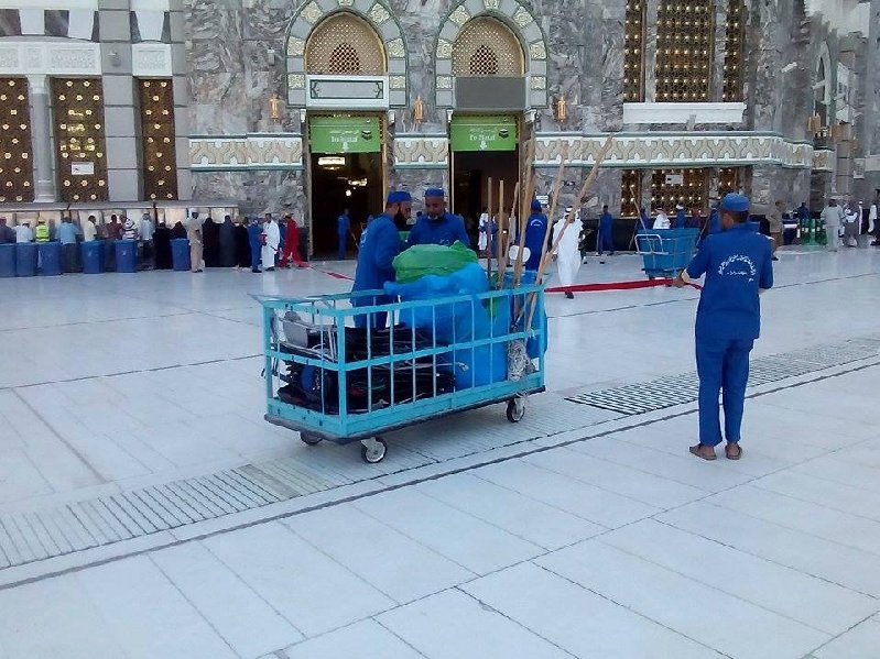 Cleaning Process of Masjid Al Haram Cleaning The Kaaba Holy Haram Holy ...