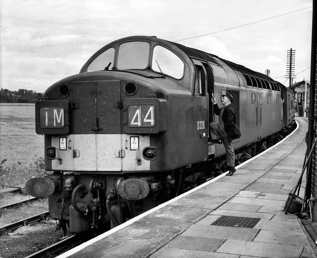 transpress nz: British Rail locomotive class 40 number D326, 8 August 1963