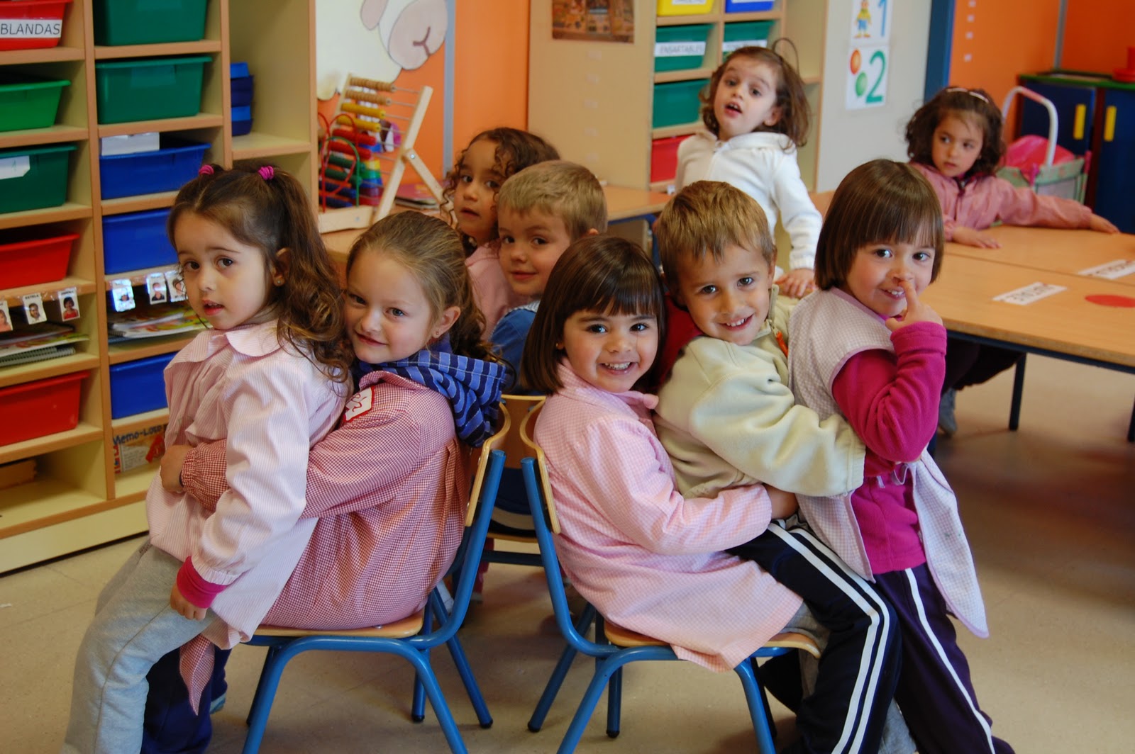 AULA INFANTIL : Los juegos y los juguetes