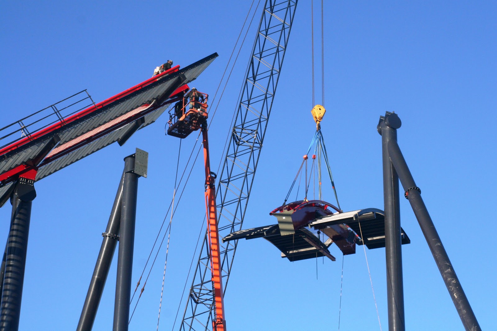 NewsPlusNotes: X-Flight Reaches High Point at Six Flags Great America