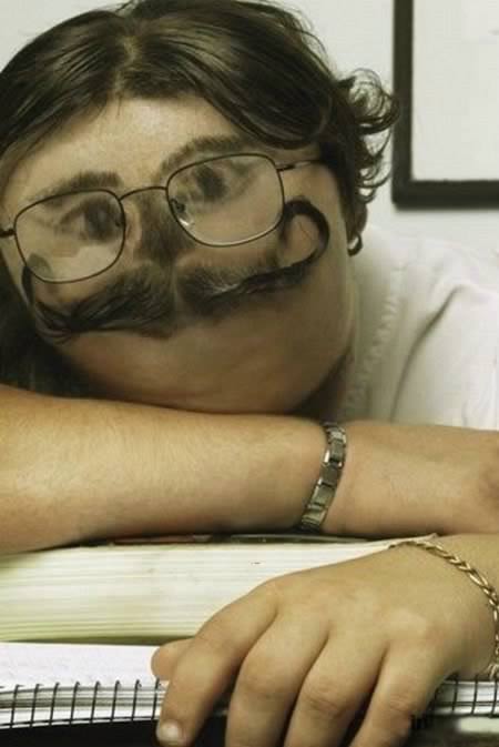 Gaya Rambut Super Unik yang Gokil Banget - Planet Kentir | Berita Unik ...