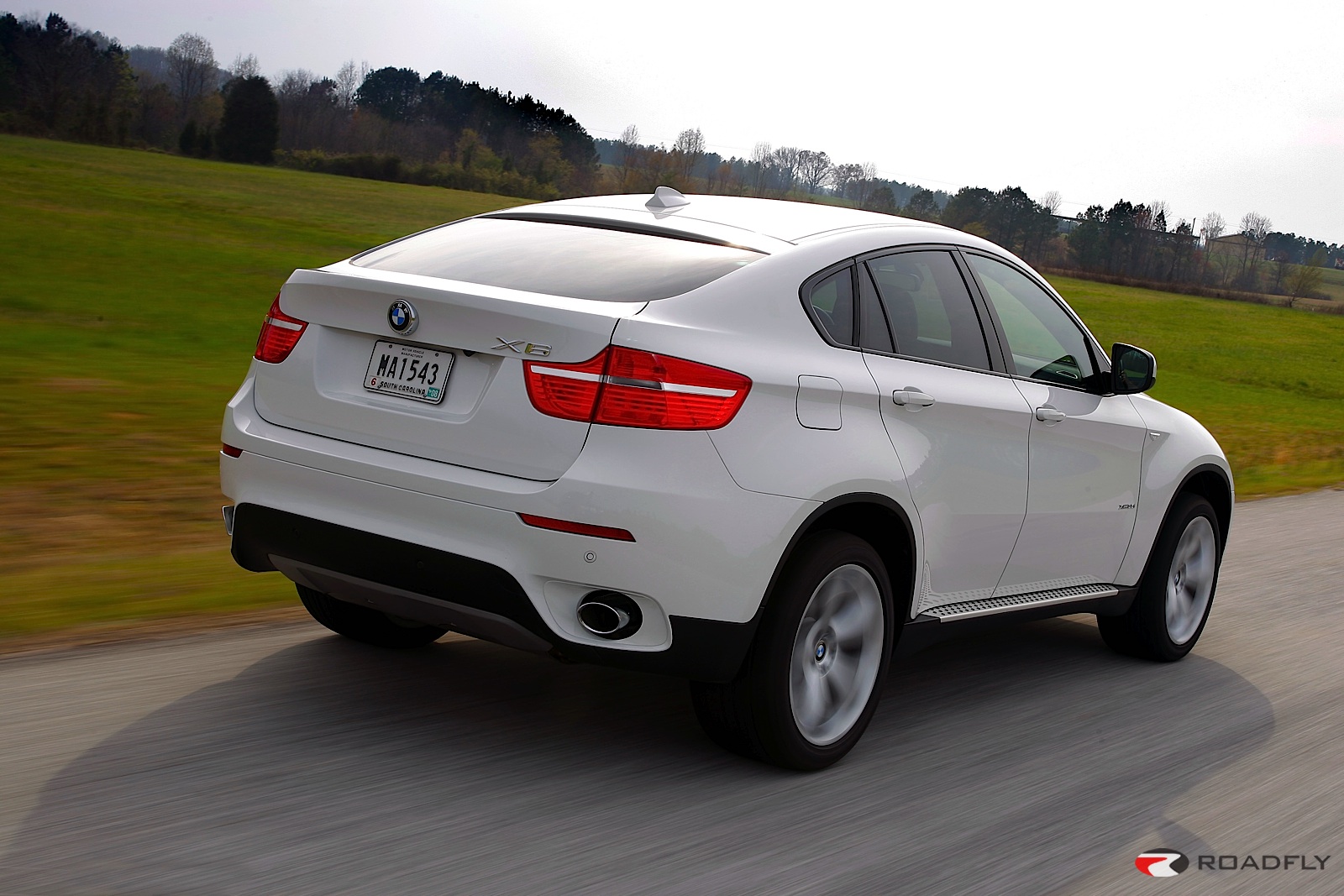 BMW X6 xDrive50i Car Wallpaper