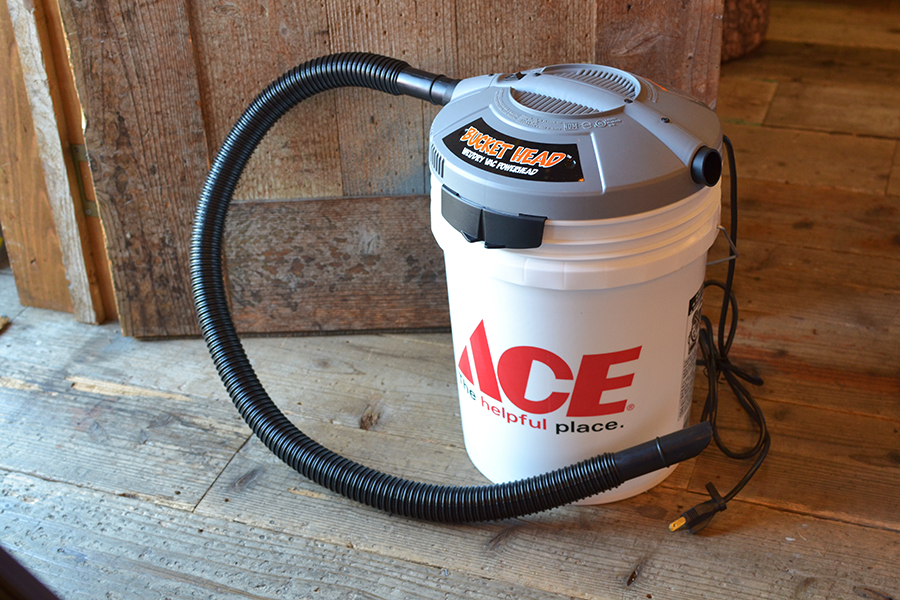 HOLIDAY GENERAL STORE: Bucket Vac PoewerHead