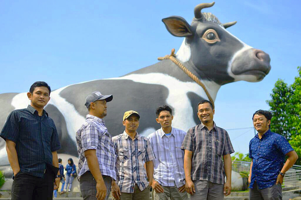 TEMPAT WISATA MENGESANKAN: Patung Sapi Lembu Sora Boyolali