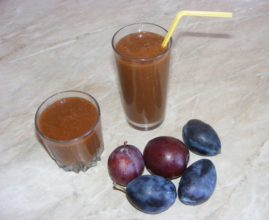 Smoothie de prune | Preparatedevis.ro