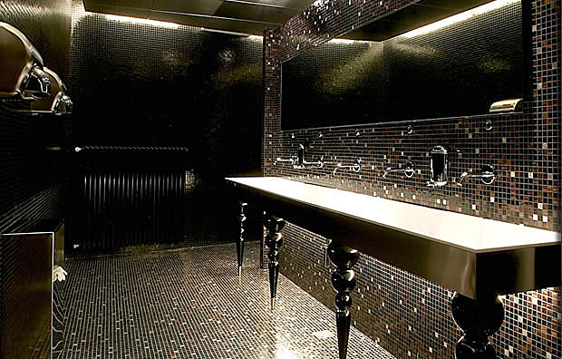 loveisspeed.......: Splash your Bathroom...