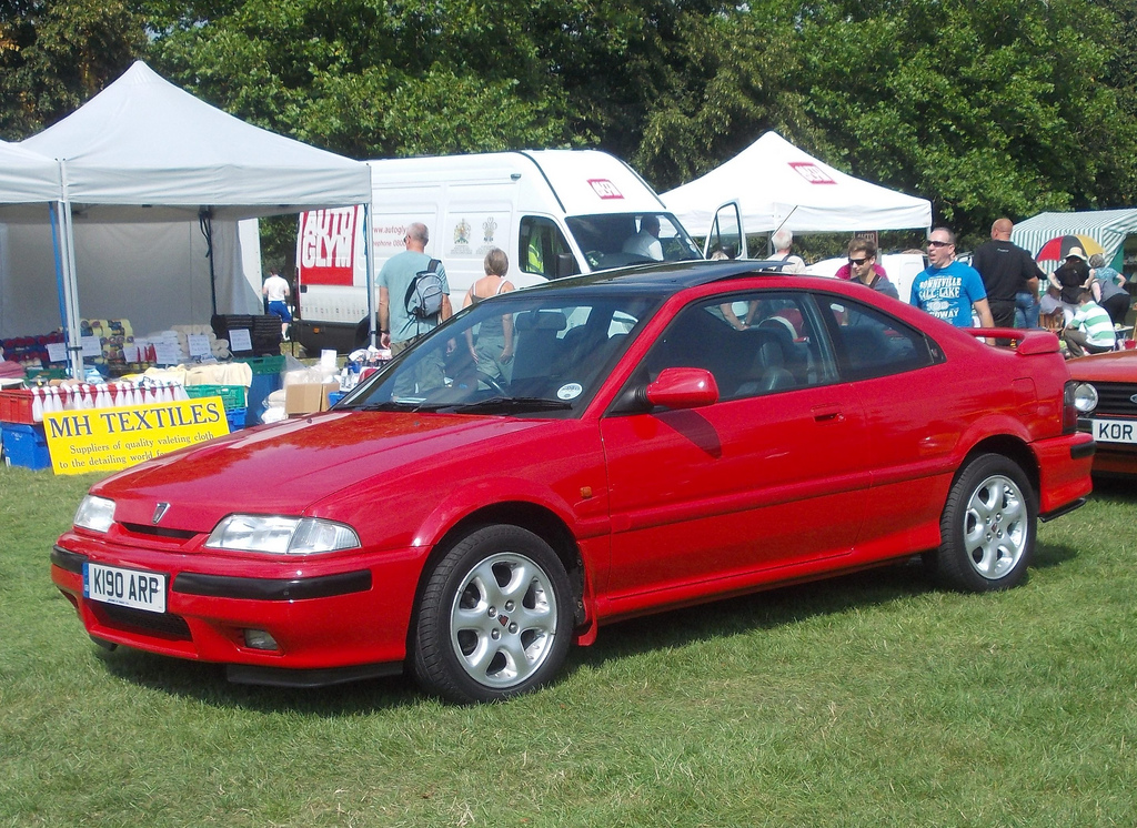 Duramayan erkek kedi; Rover 220 Coupe Turbo - Sekiz Silindir