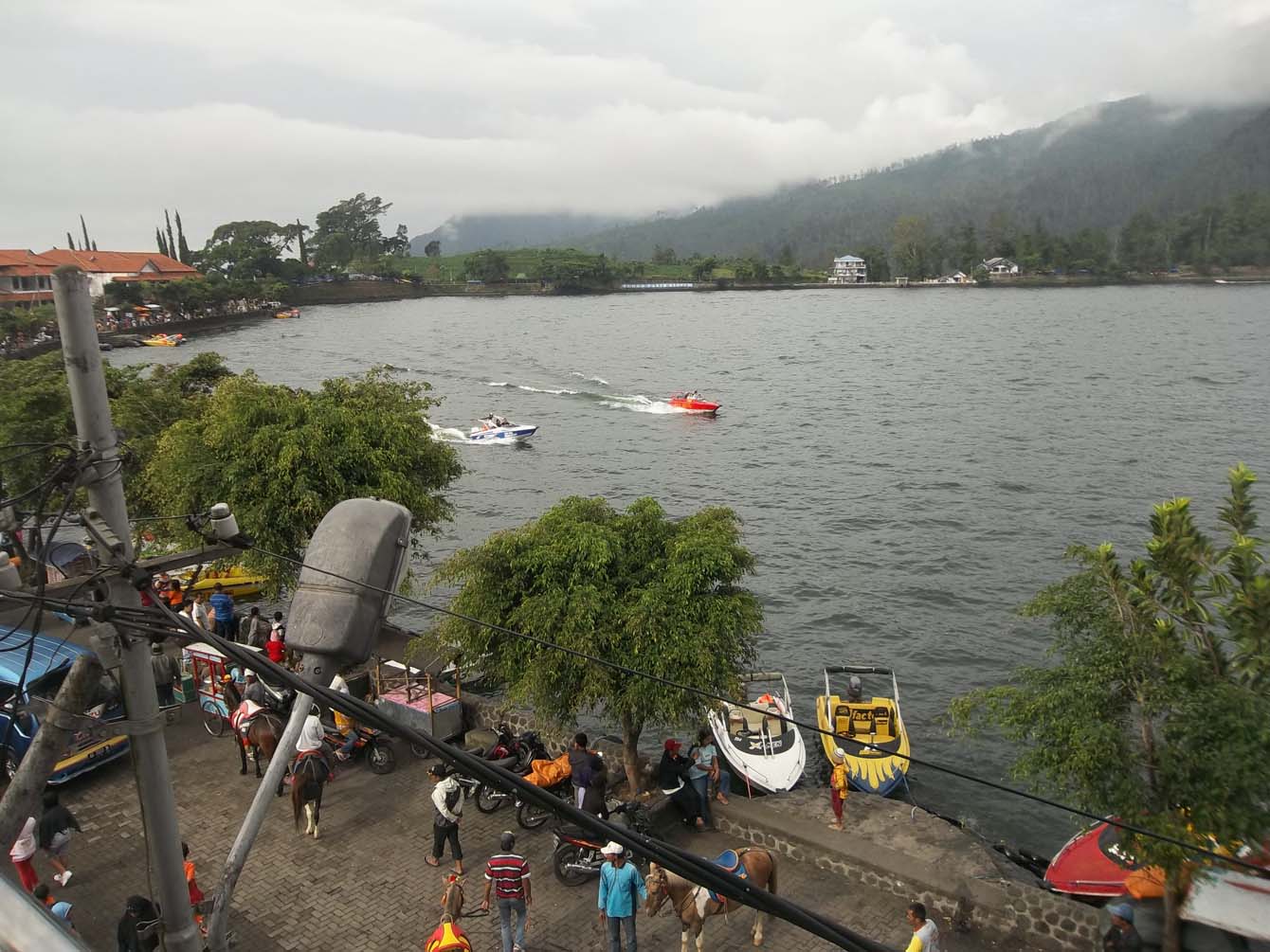 Wisata Telaga Sarangan - OREKOREK