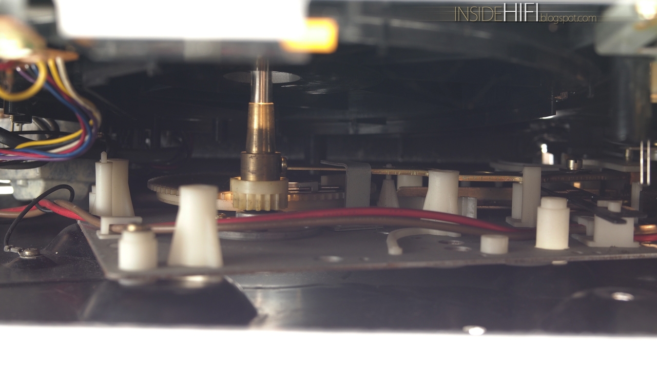 Inside Hi-Fi: Pioneer PL-2300