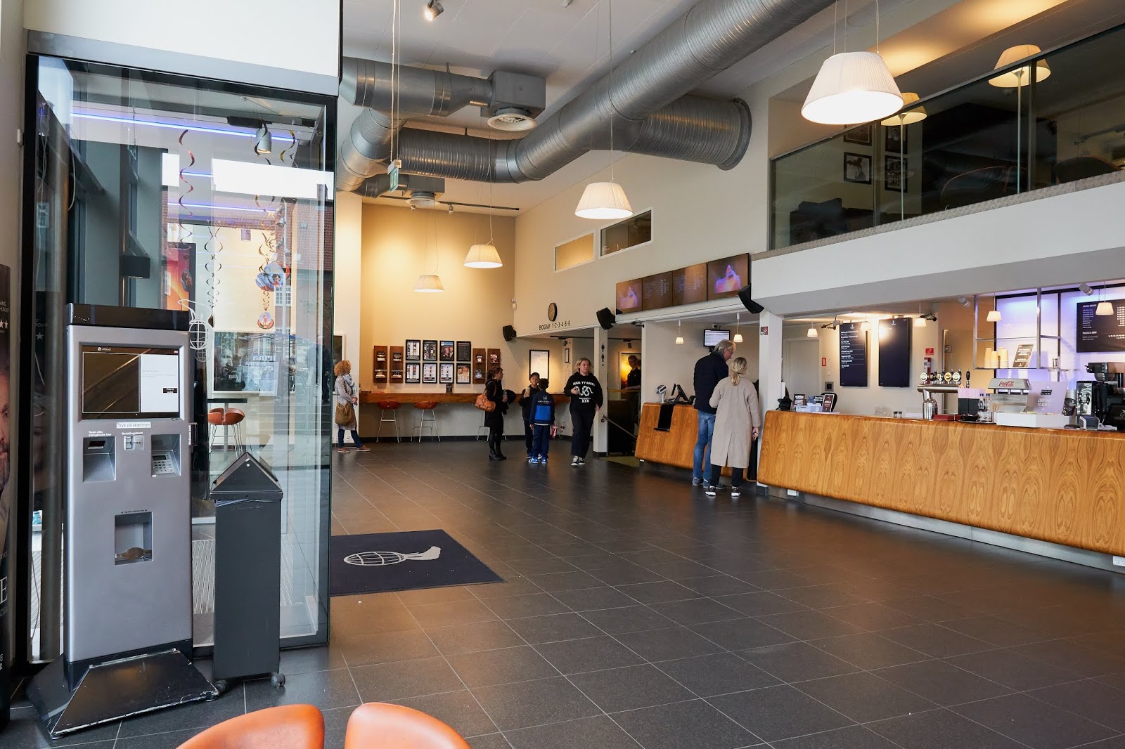 Elokuvateattereita: Falkoner Bio