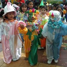 Cerezos en flor: Martes de CHALLA, Carnaval en Bolivia