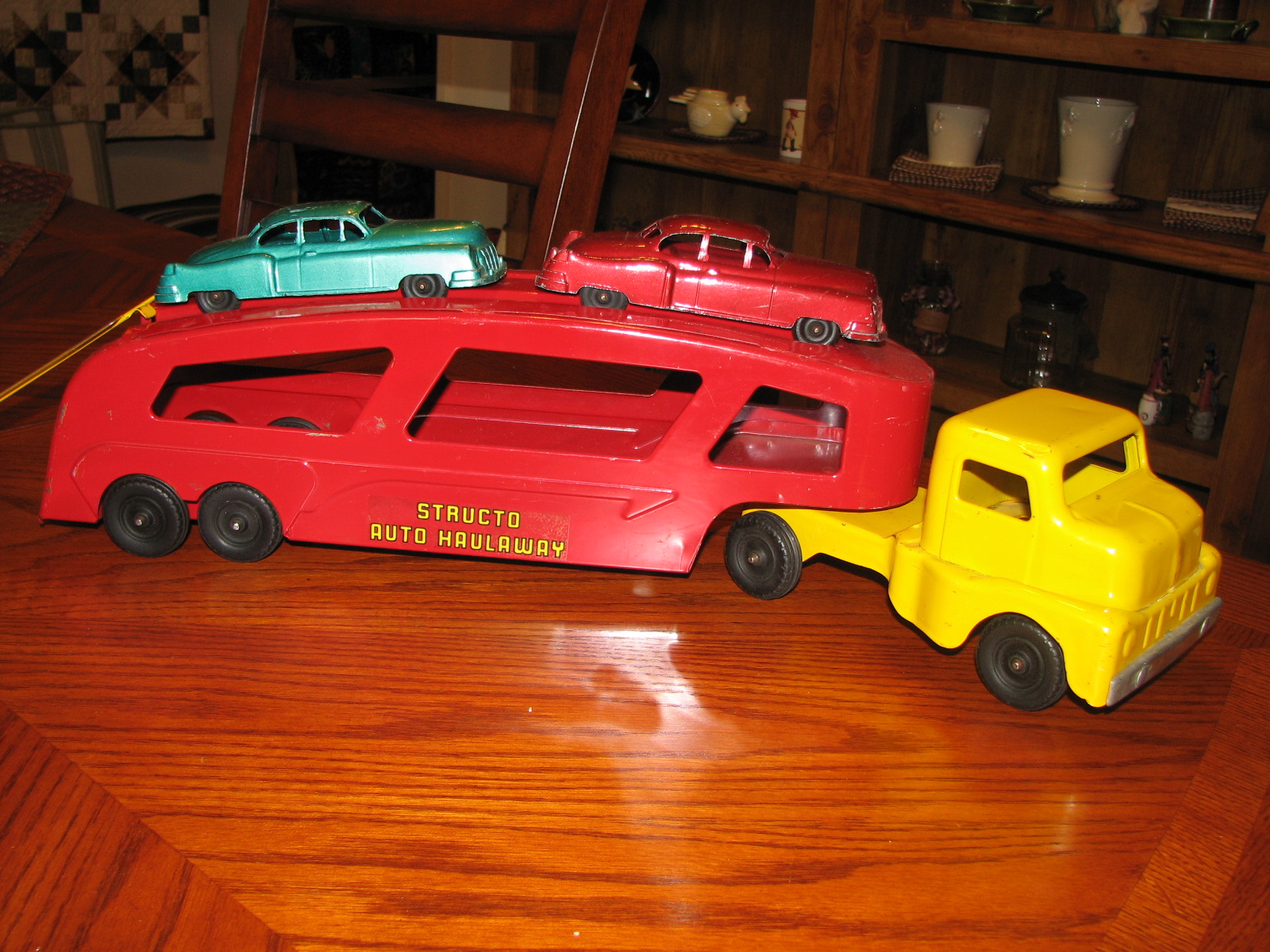 Memories Of The Past: VINTAGE STRUCTO AUTO HAULAWAY TOY(1952)