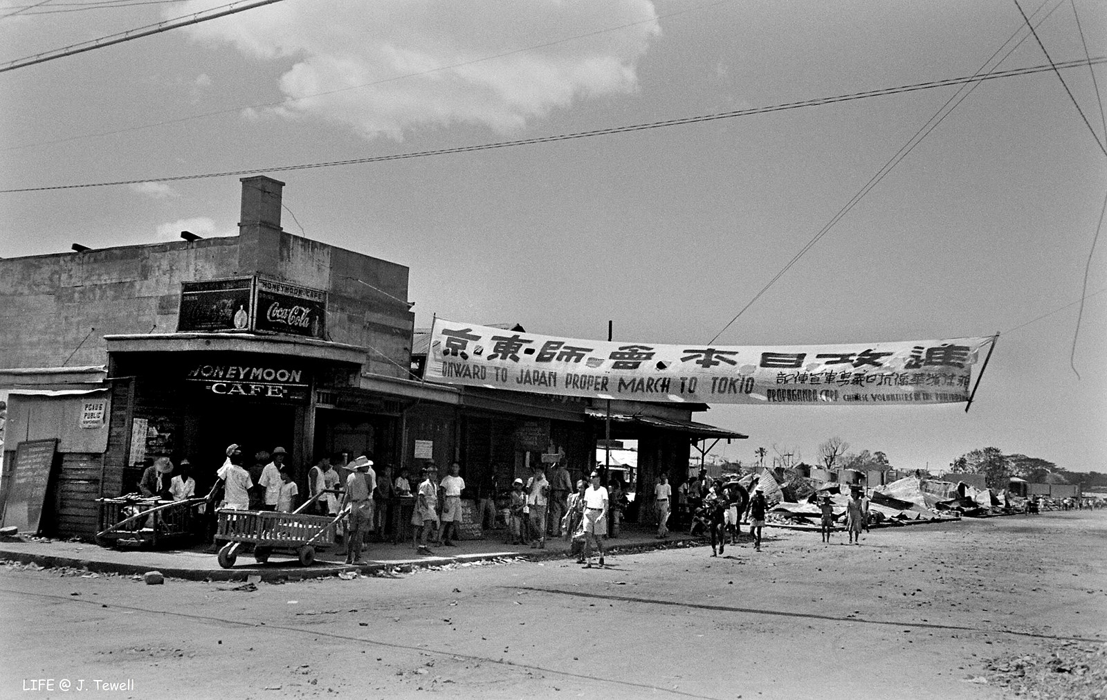 18 Rare Vintage Photographs That Show Manila Before and After World War ...