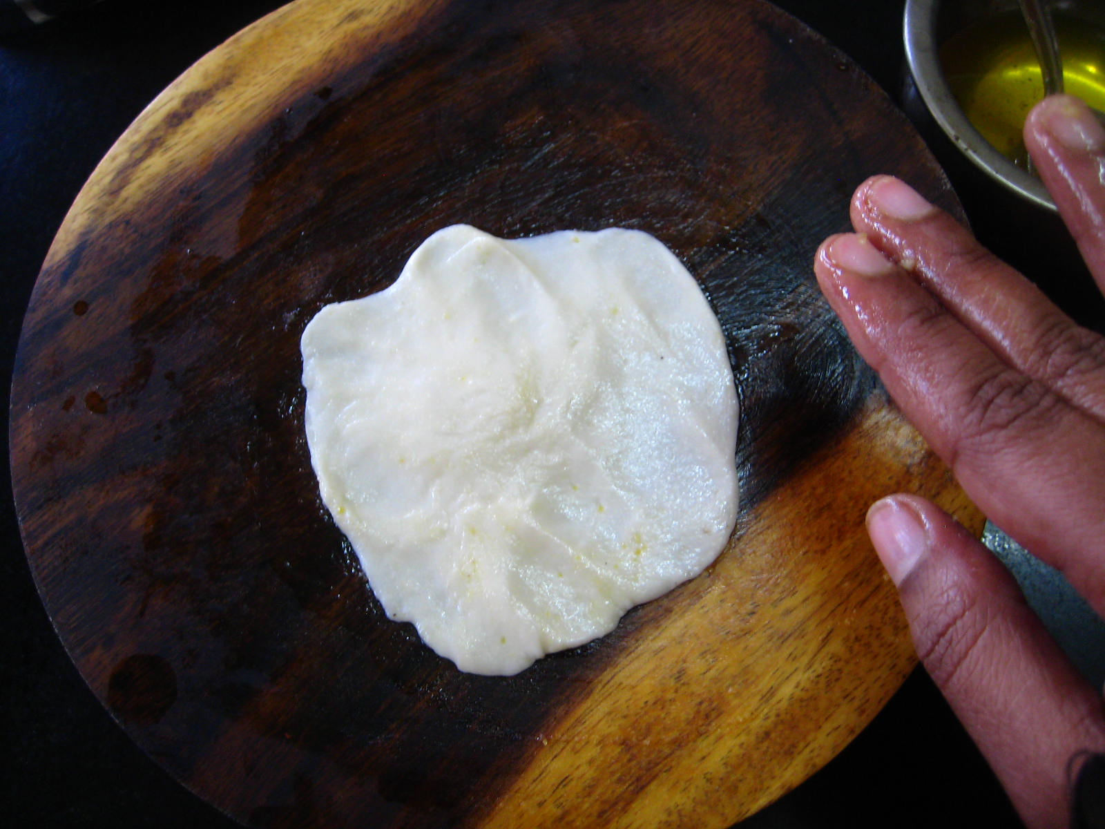 madhuri's kitchen: Bobbatlu / Puran Poli / Puran Puri / Holige / Ugadi ...