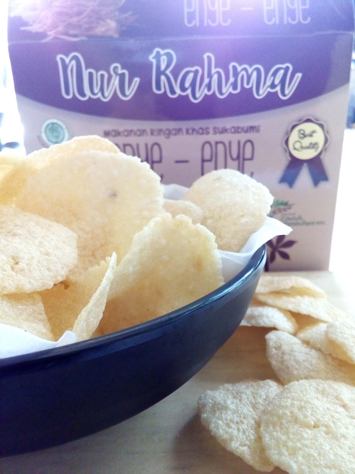 astrid.prasetya: Enye-enye Nur Rahma, Makanan Ringan Khas Sukabumi