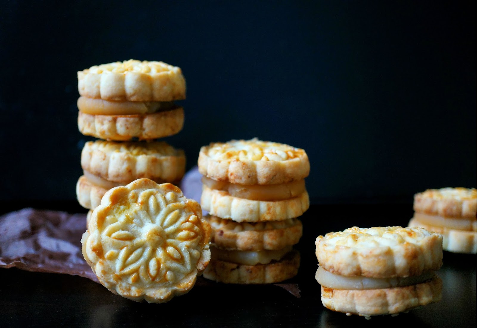 Miss Hangrypants: Lotus Seed and Salted egg yolk cookie sandwich