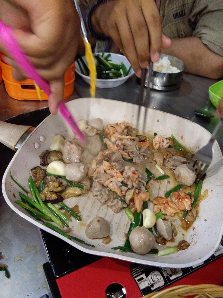 Kobar Grill, Tempat Makan ala-ala Korea pertama di Metro