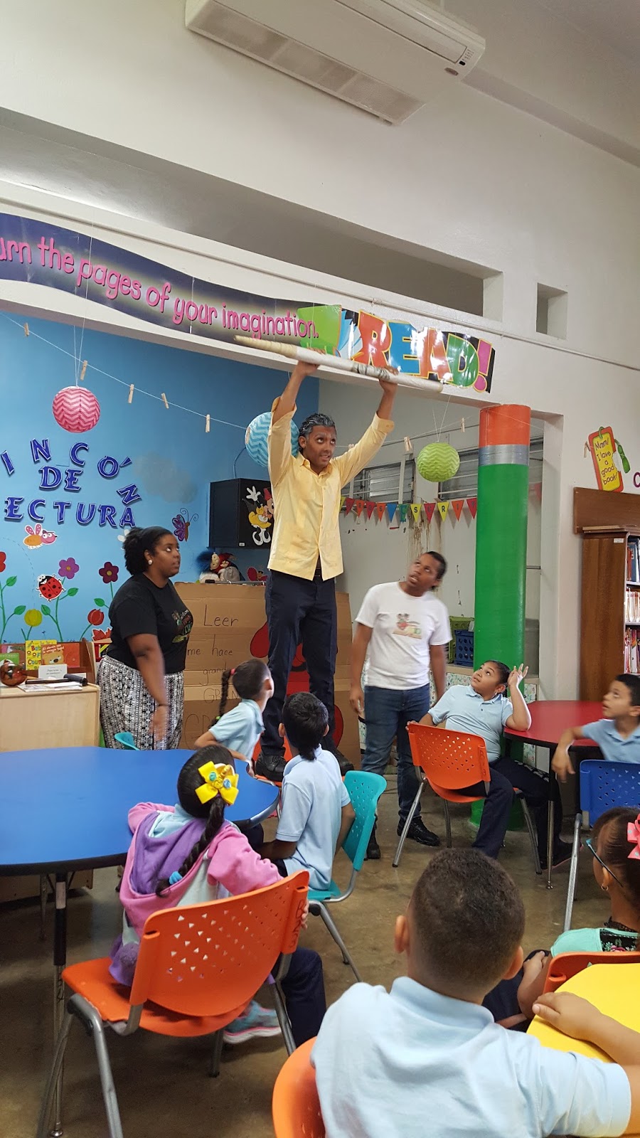 Biblioteca Ana Vizcarrondo de Túa: Felipe Birriel en la JAM