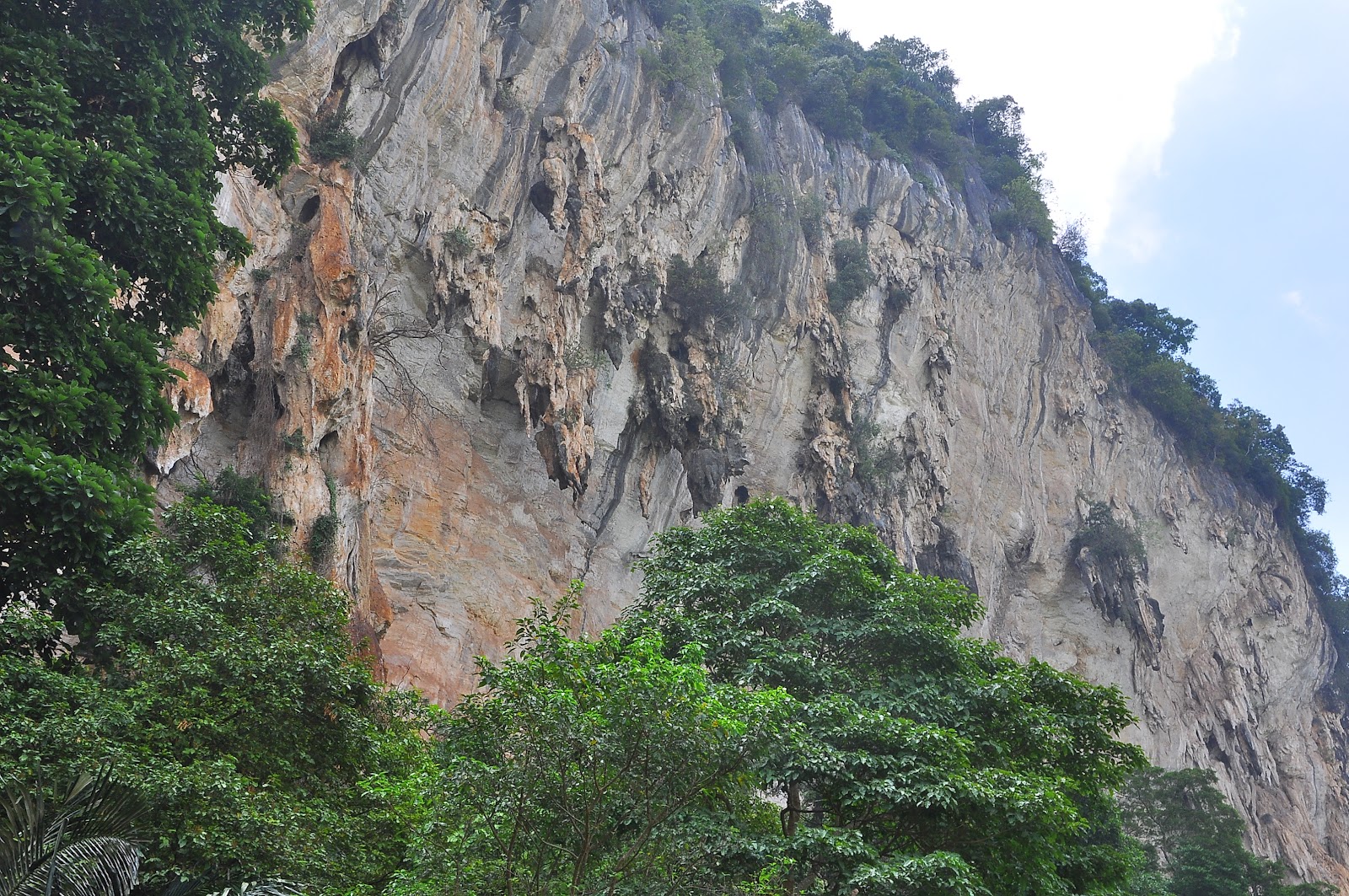 Sungai Siput Boy: Caves & Caving : Gua Tambun (Tambun Caves) Ipoh Perak