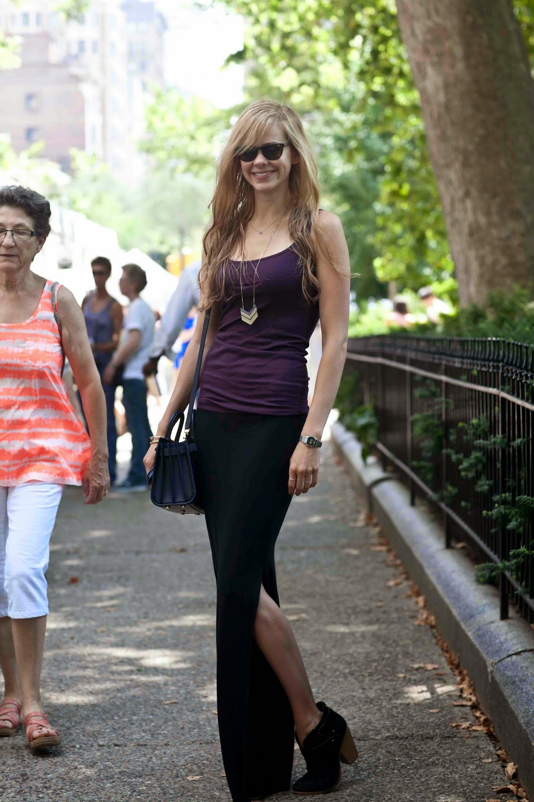 Street Gazing: Street Gazing... Statuesque style.
