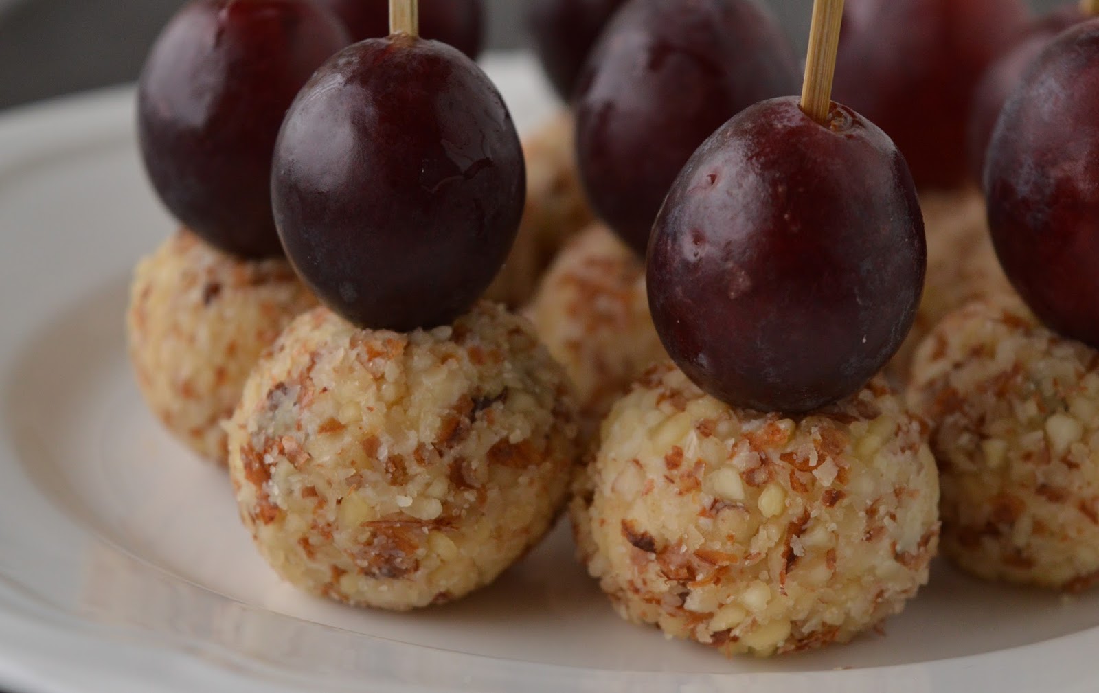 Mukatanas: Ožkos pieno sūrio rutuliukai