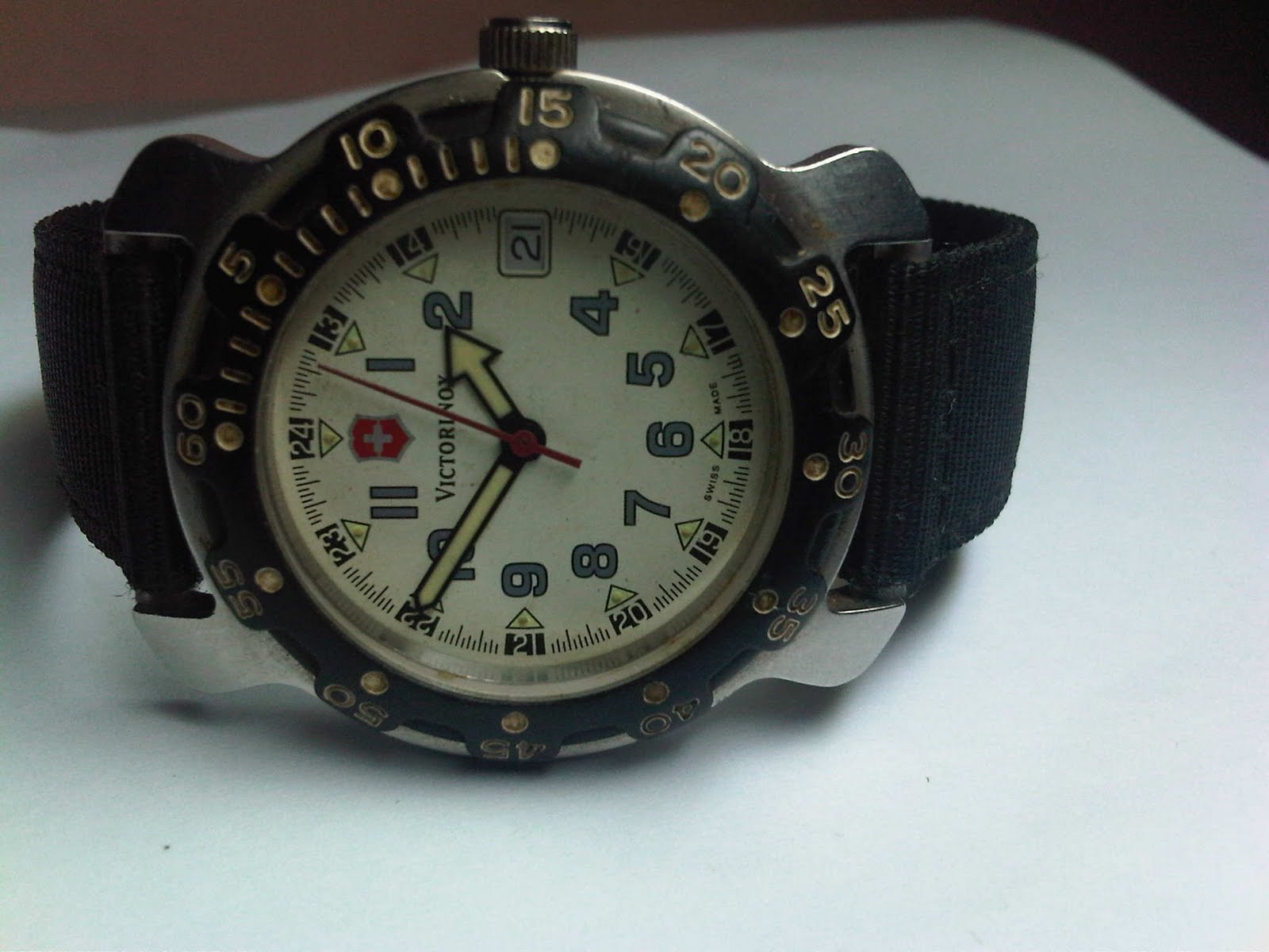 Arloji doeloe: Victorinox SOLD