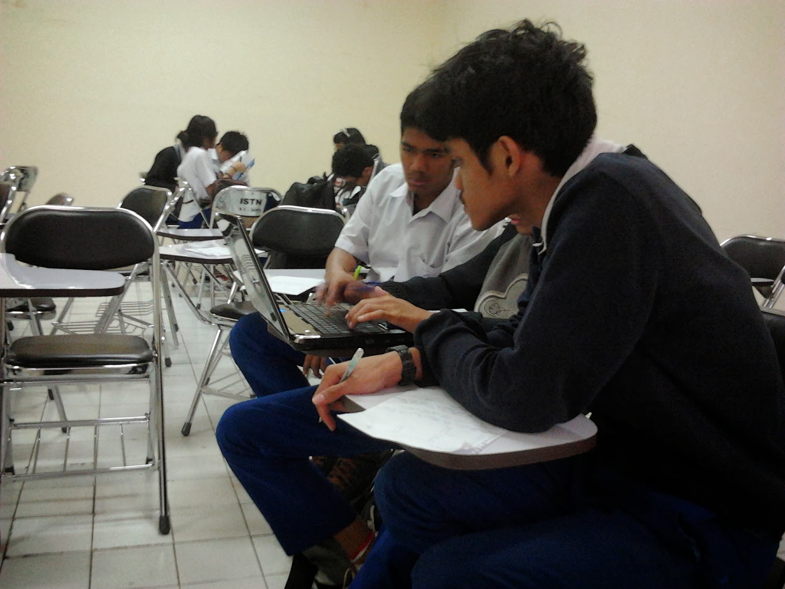 Soal Latihan US Kelas XII SMM Percik - Adhe Tora's Blog