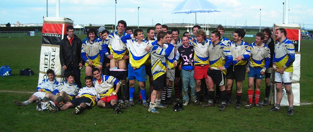 Guys-Naked-Together: Balls out series : With the team