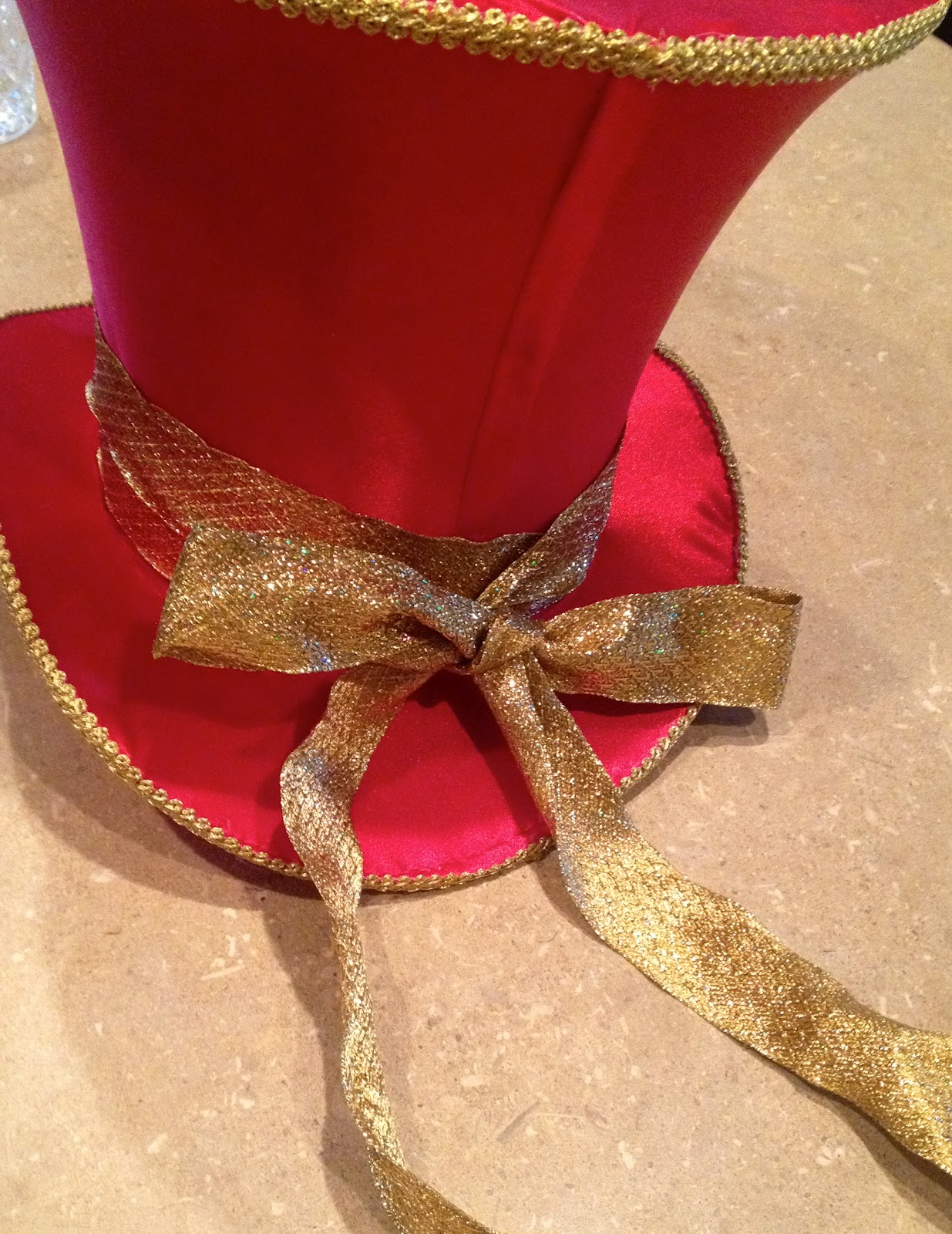 DIY OF MAKING A WICKED TOP HAT!