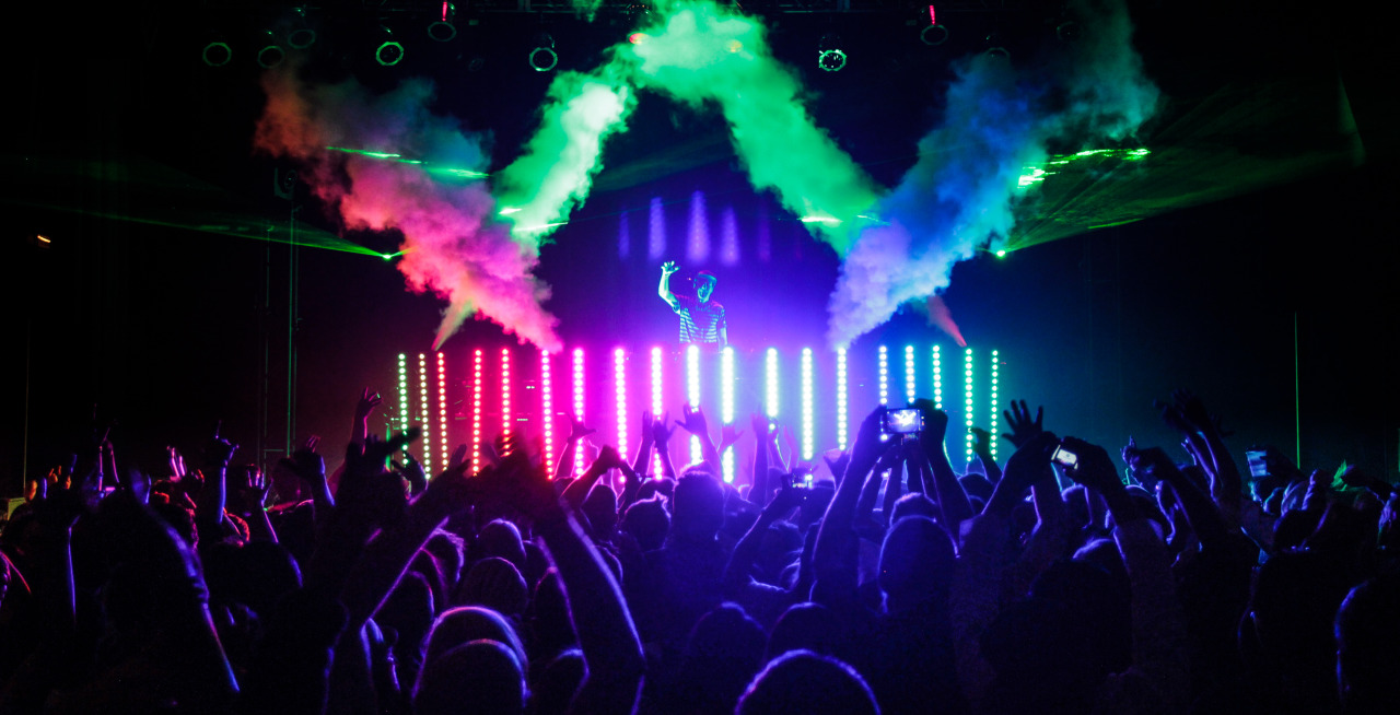 CryoFX® Manufacturer of Cryogenic theatrical CO2 Special Effects ...