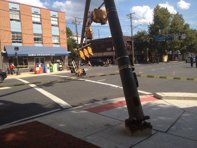 Robert Dyer @ Bethesda Row: BETHESDA TRAFFIC SIGNALS COLLAPSE, CRASH ...