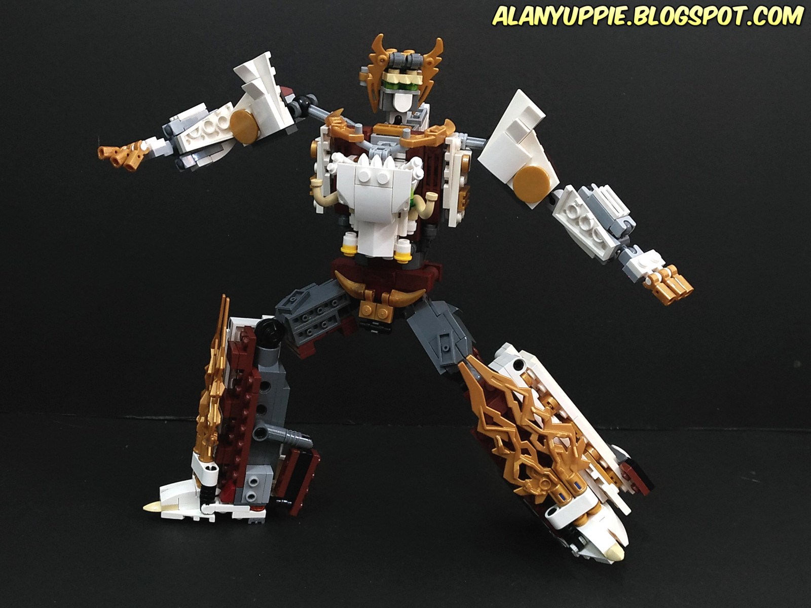 Alanyuppie's LEGO Transformers: LEGO Transformer Dragon Boat
