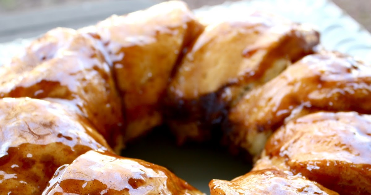 Chocolate Therapy: Sticky Bun Breakfast Ring