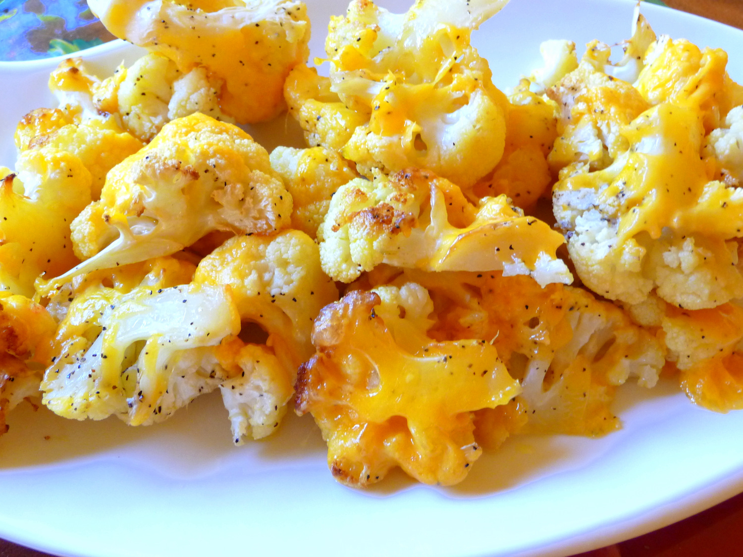 CHEDDAR ROASTED CAULIFLOWER