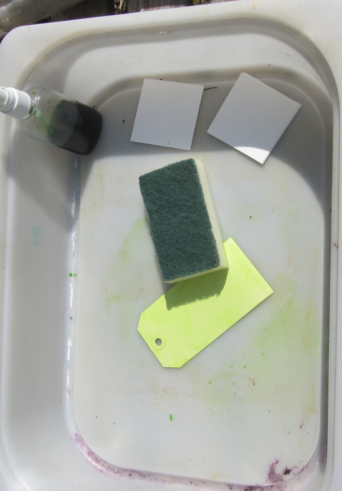 Oak House Studio: How to do my favourite technique with spray inks