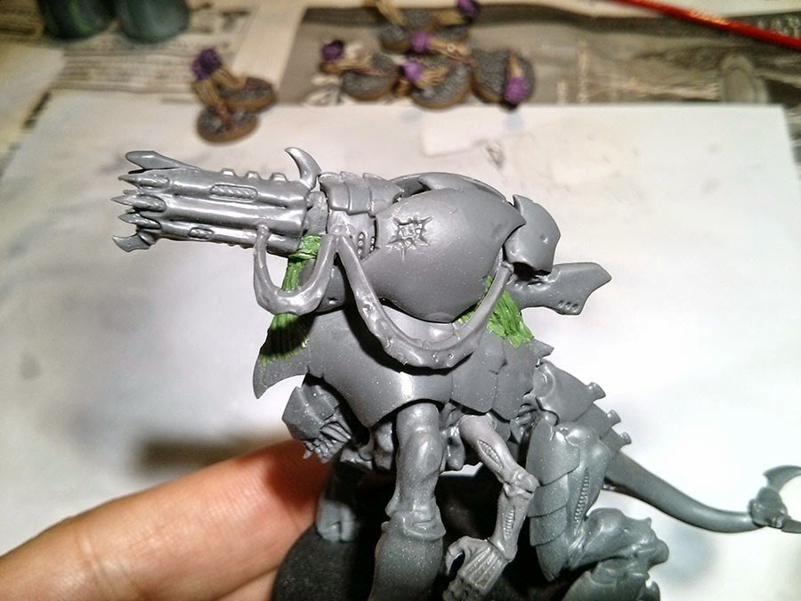 The Hammer of Wrath: WIP: Tyranid Biovore conversion