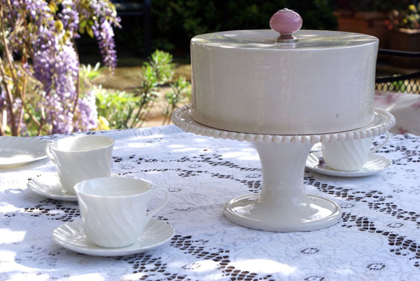 Homebuildlife: Ceramic cakes by Grace Johnson