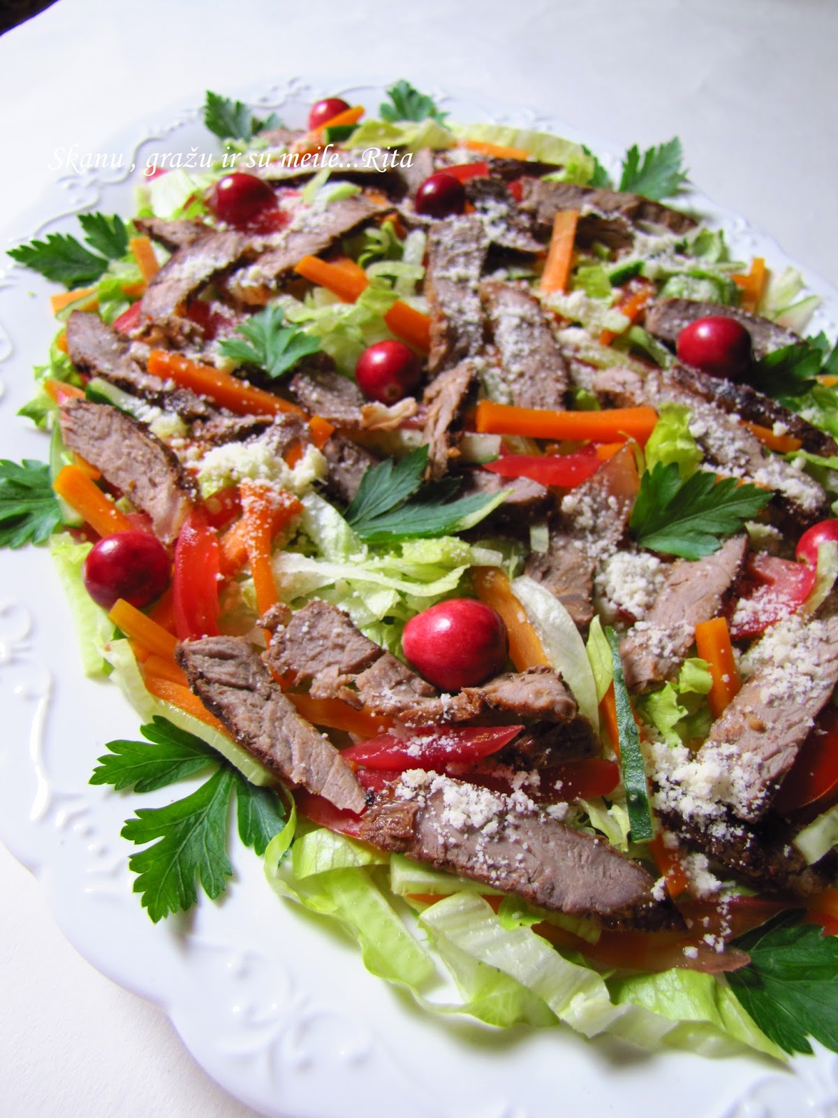 Ritos receptai : Salotos su jautiena