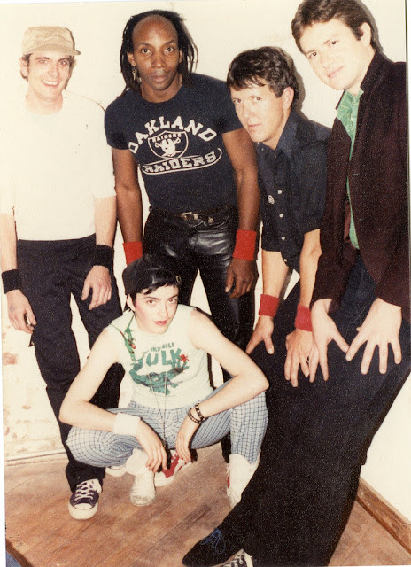 Interesting Pictures Show the Fashion of Rock Bands in the 1980s ...